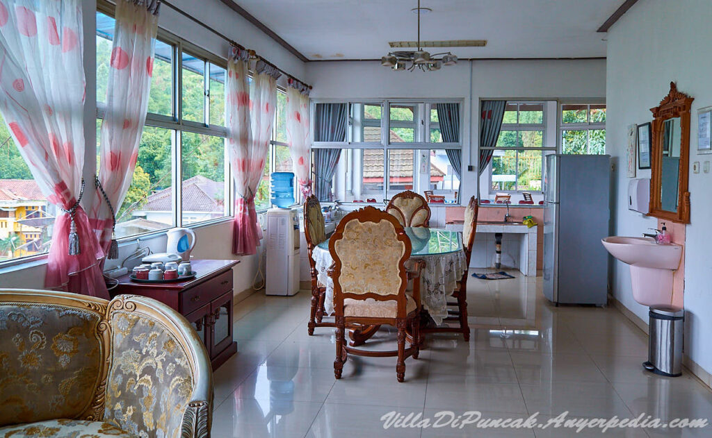 Villa Anton Puncak 8 Kamar - APedia.Villas